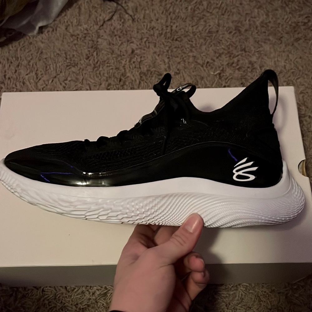 Curry 8s Worn Once, Black And White Color Way. Just T… - Gem